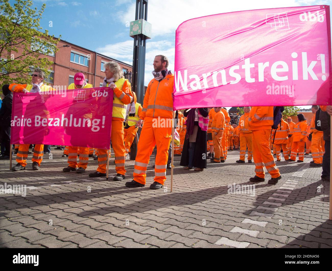 transparent, industrial action, warning strike, transparents ...