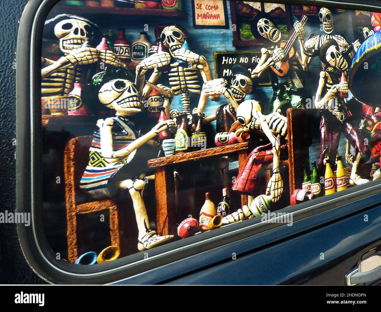 Bizarre skeleton hi-res stock photography and images - Alamy