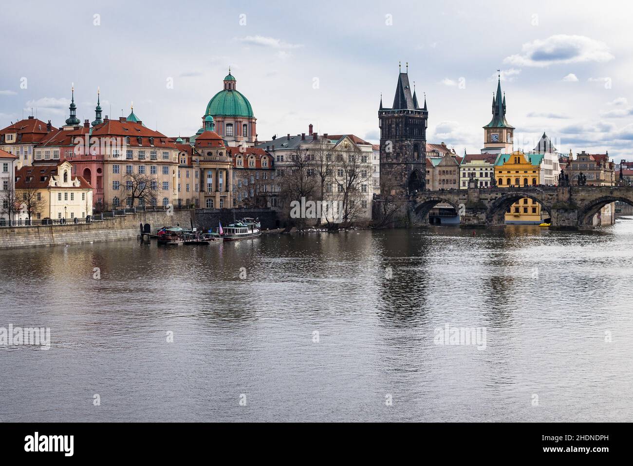 prague, vltava river, charles bridge, pragues, vltava rivers, charles bridges Stock Photo - Alamy