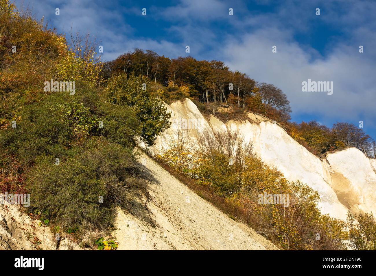 The chalk rocks of mons klint hi-res stock photography and images - Alamy