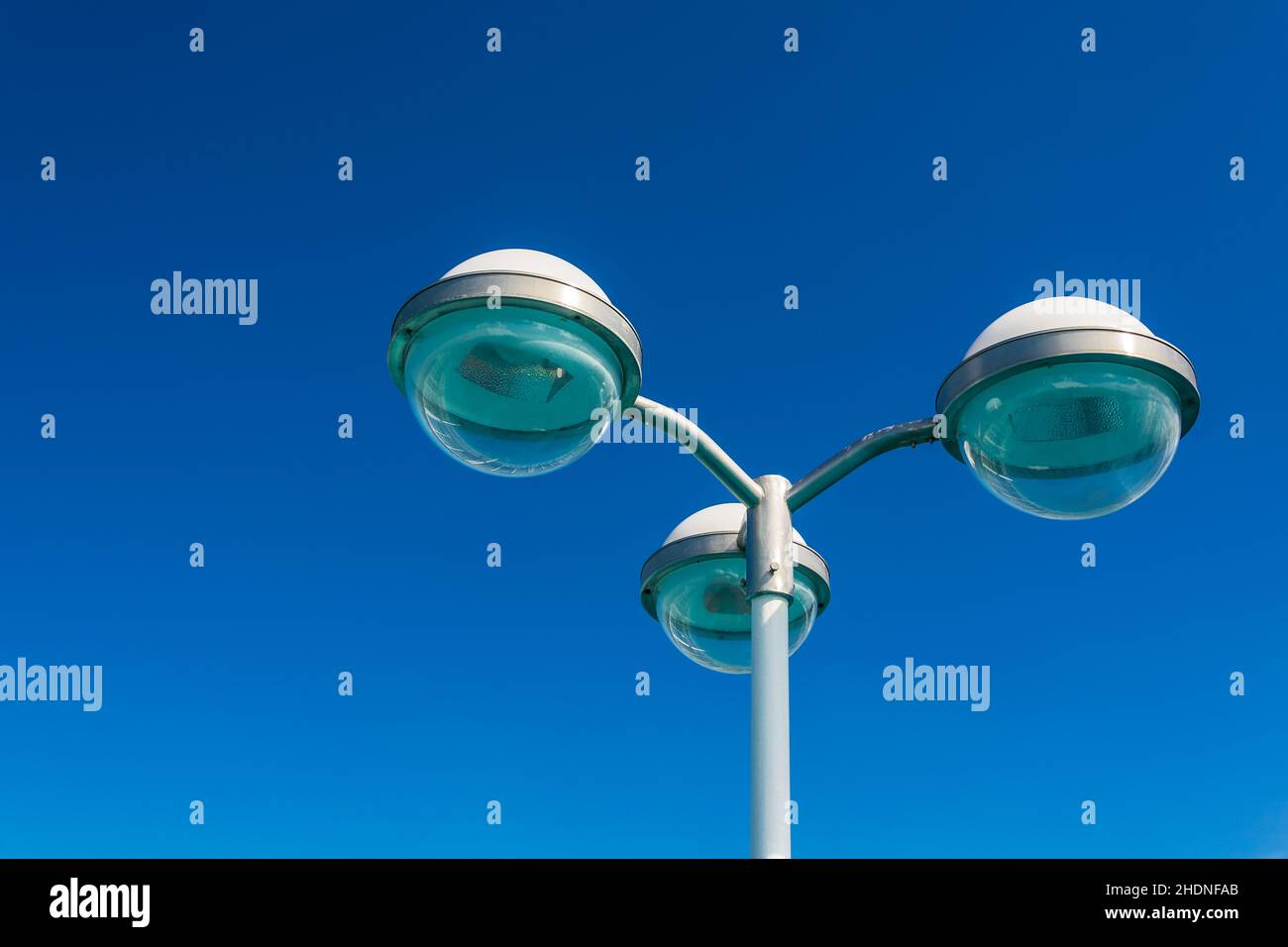 Street lamp lanterns hi-res stock photography and images - Alamy