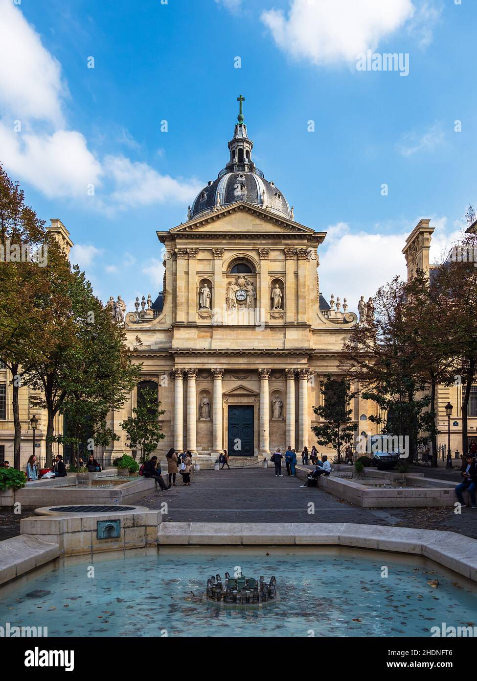 Paris sights hi-res stock photography and images - Alamy