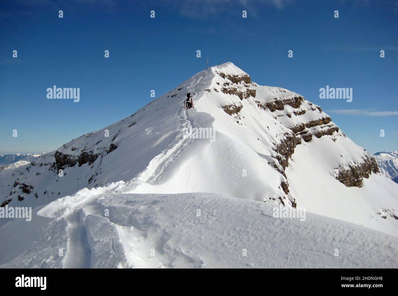 Two snowy summits hi-res stock photography and images - Alamy
