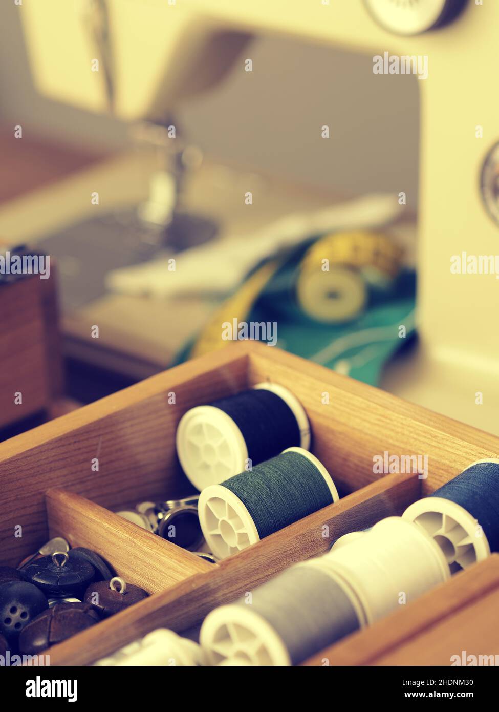 Yarn machine hi-res stock photography and images - Alamy