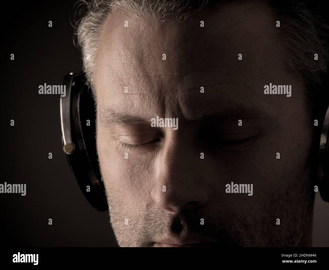 man, relax, listening music, guy, men, relaxation, listening musics ...