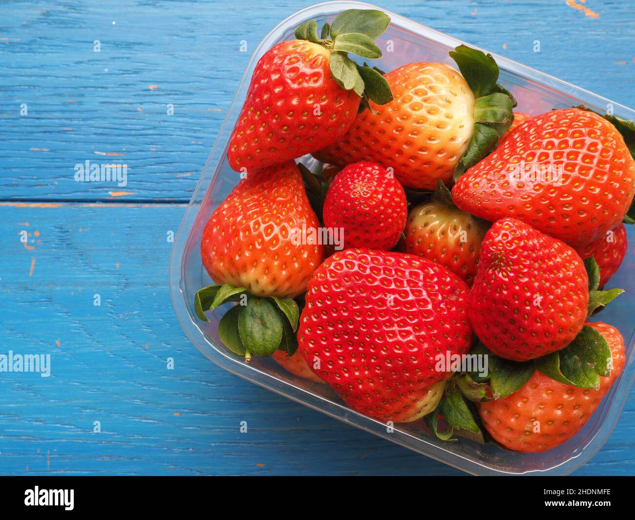 Strawberries studio sweets hi-res stock photography and images - Alamy