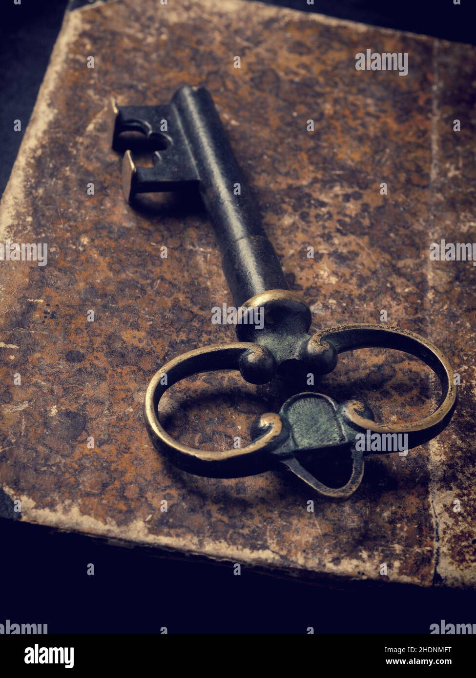 antique, book, key, ancient, antiques, books, keys Stock Photo - Alamy