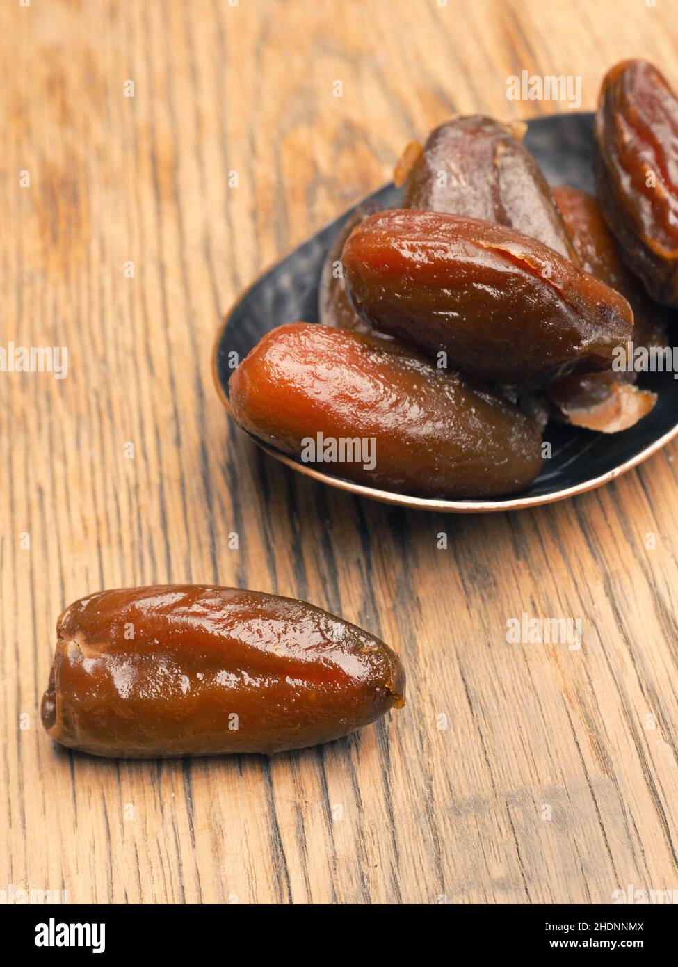 Date stone hi-res stock photography and images - Alamy