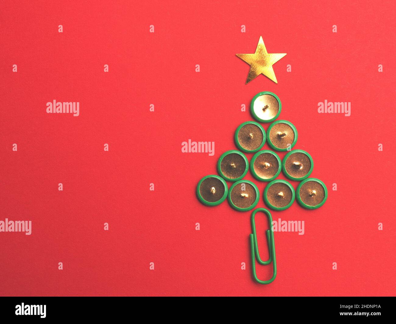 Paper clip christmas tree hi-res stock photography and images - Alamy