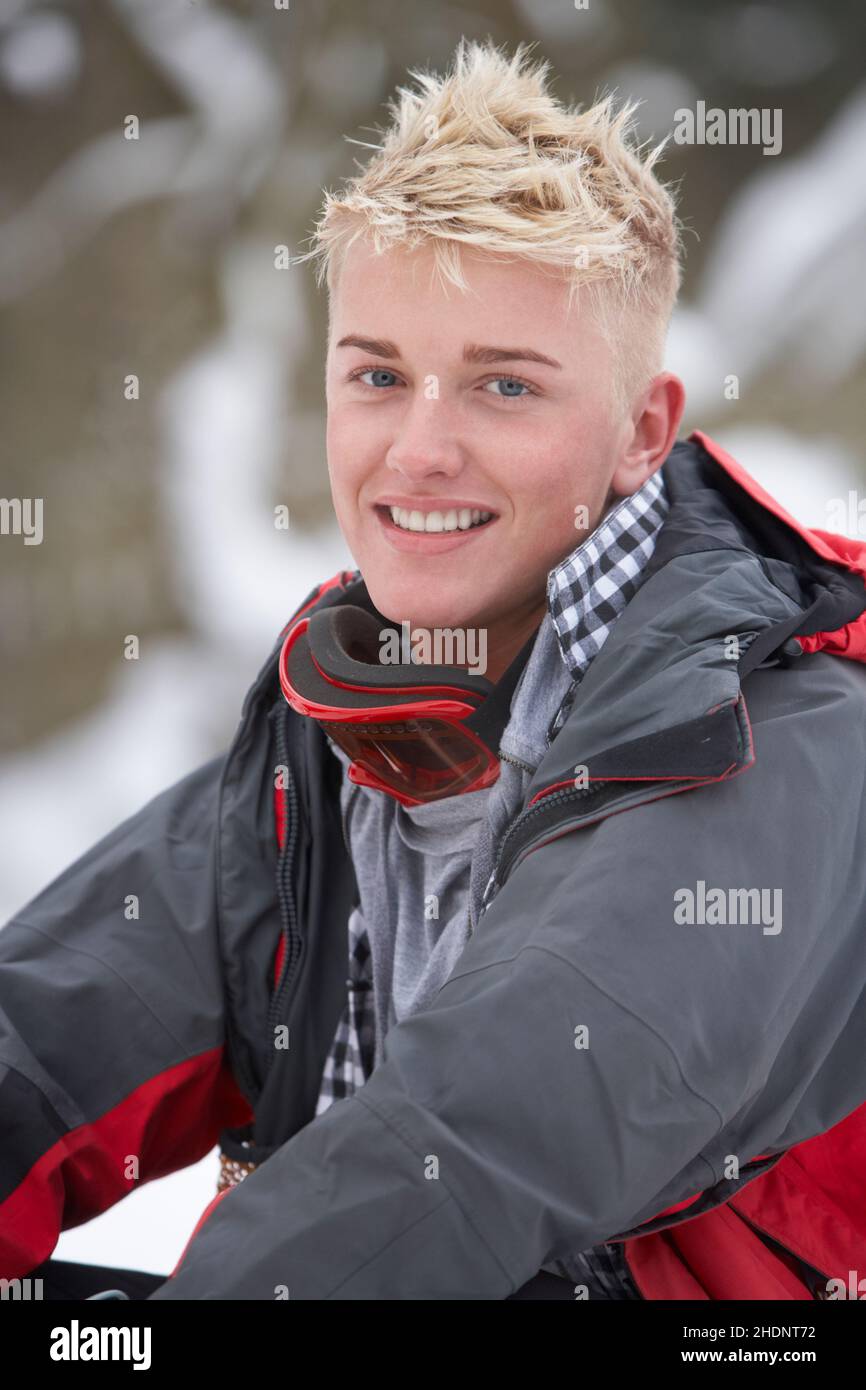 Portrait smiling blond teenage hi-res stock photography and images - Alamy