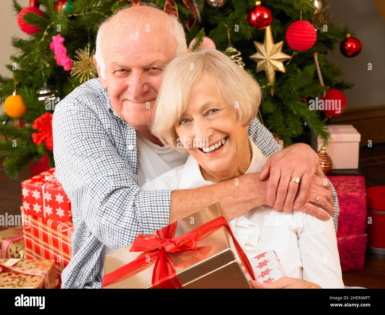 Senior ladies christmas hi-res stock photography and images - Alamy