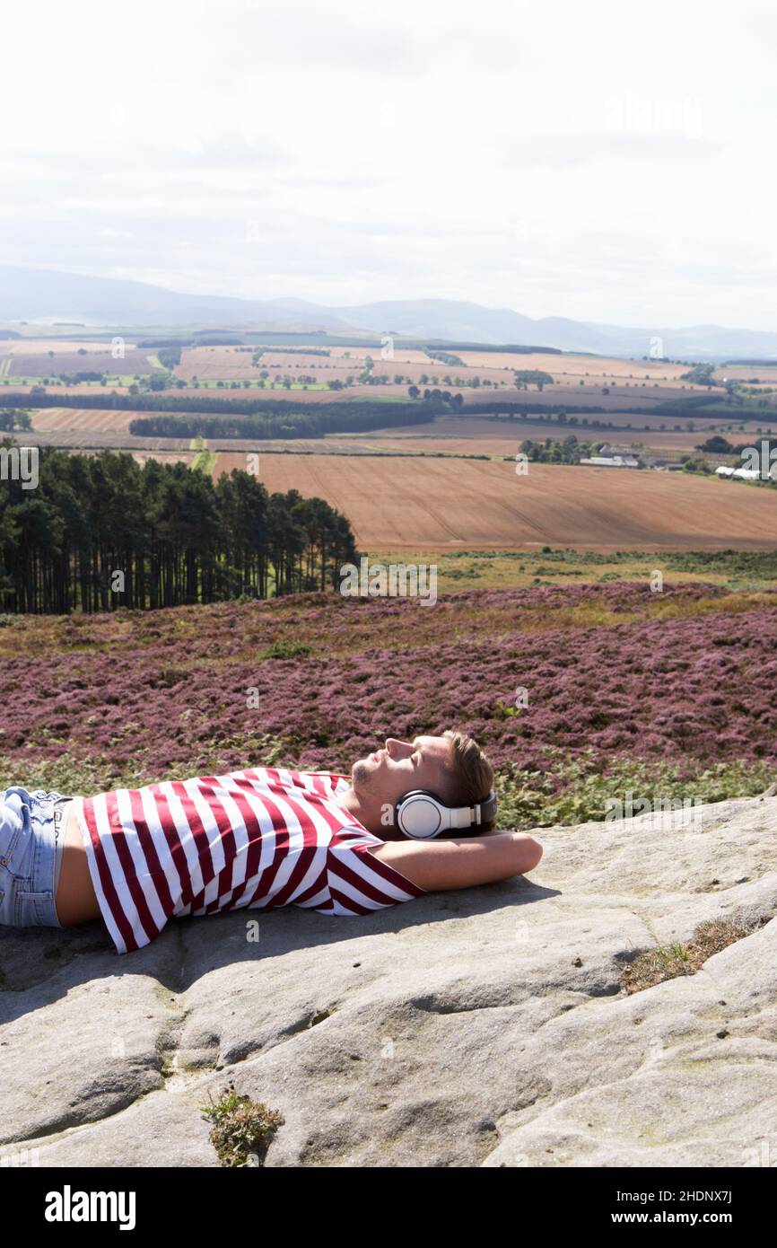 young man, leisure, downtime, listening to music, guy, man, men, young ...