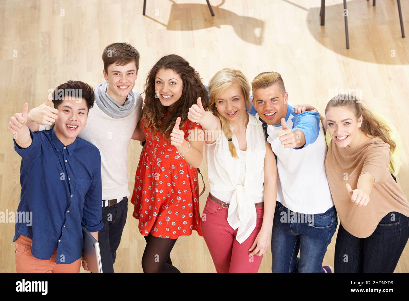 School cliques hi-res stock photography and images - Alamy