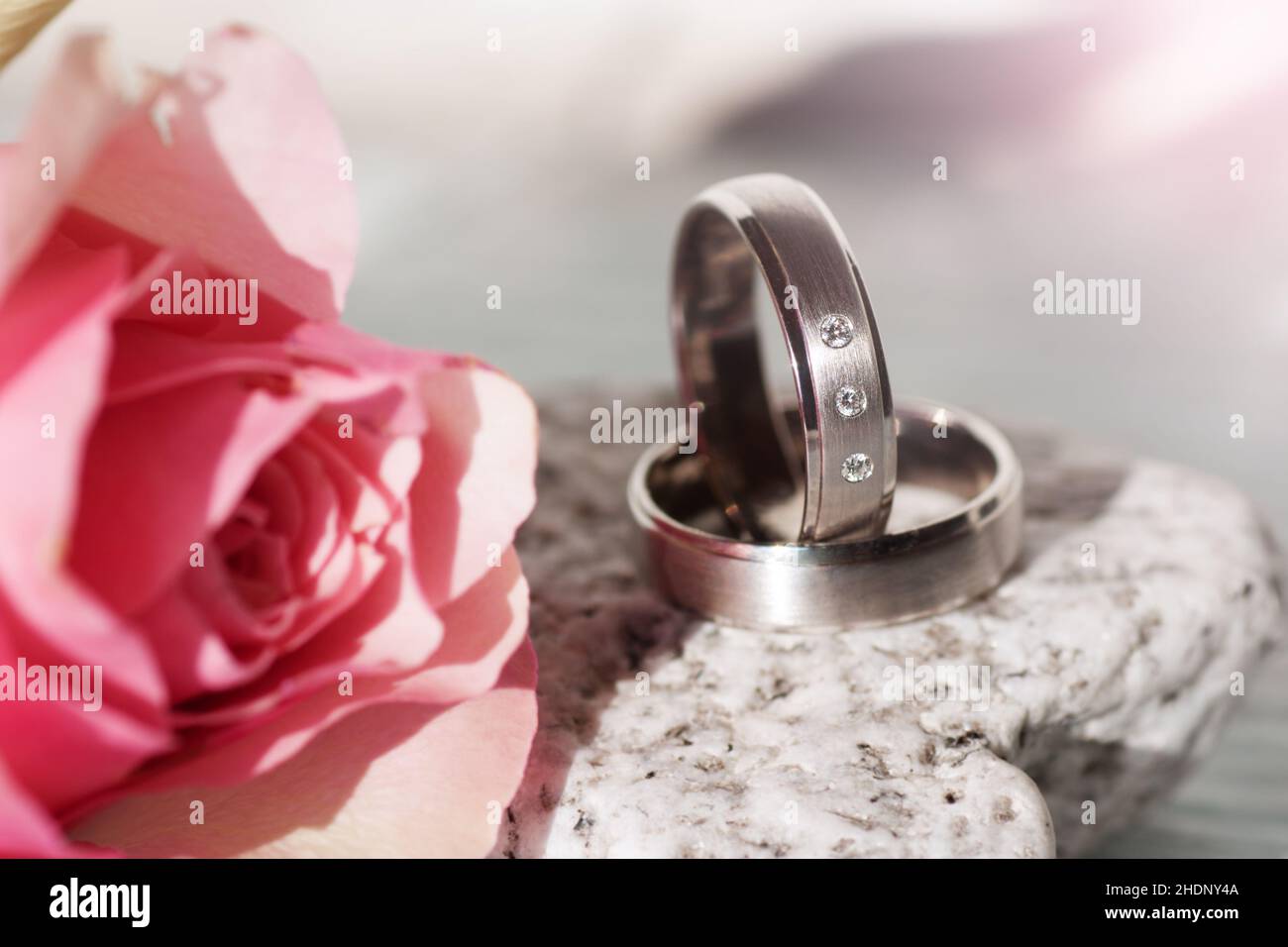 Jewellery objects hi-res stock photography and images - Alamy