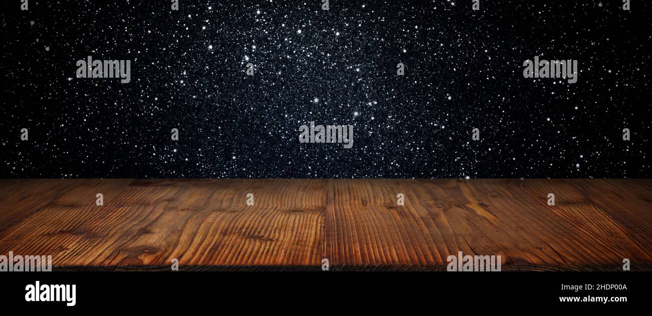 Star tables hi-res stock photography and images - Alamy