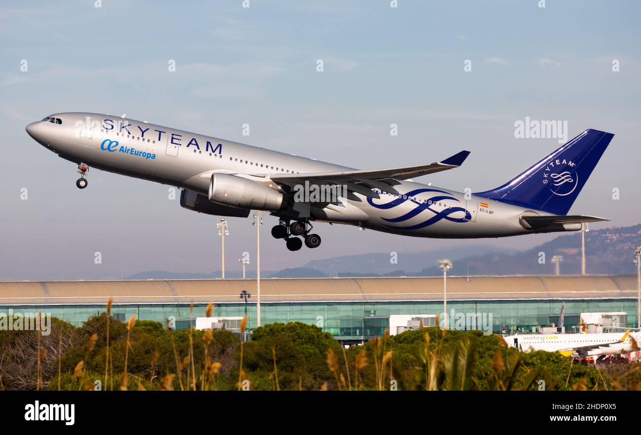 Air europa skyteam livery hi-res stock photography and images - Alamy