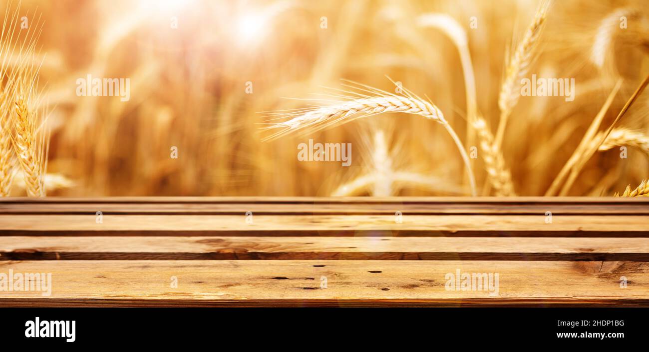 wooden table, wheat field, grain, wooden tables, wheat fields, grains Stock Photo - Alamy