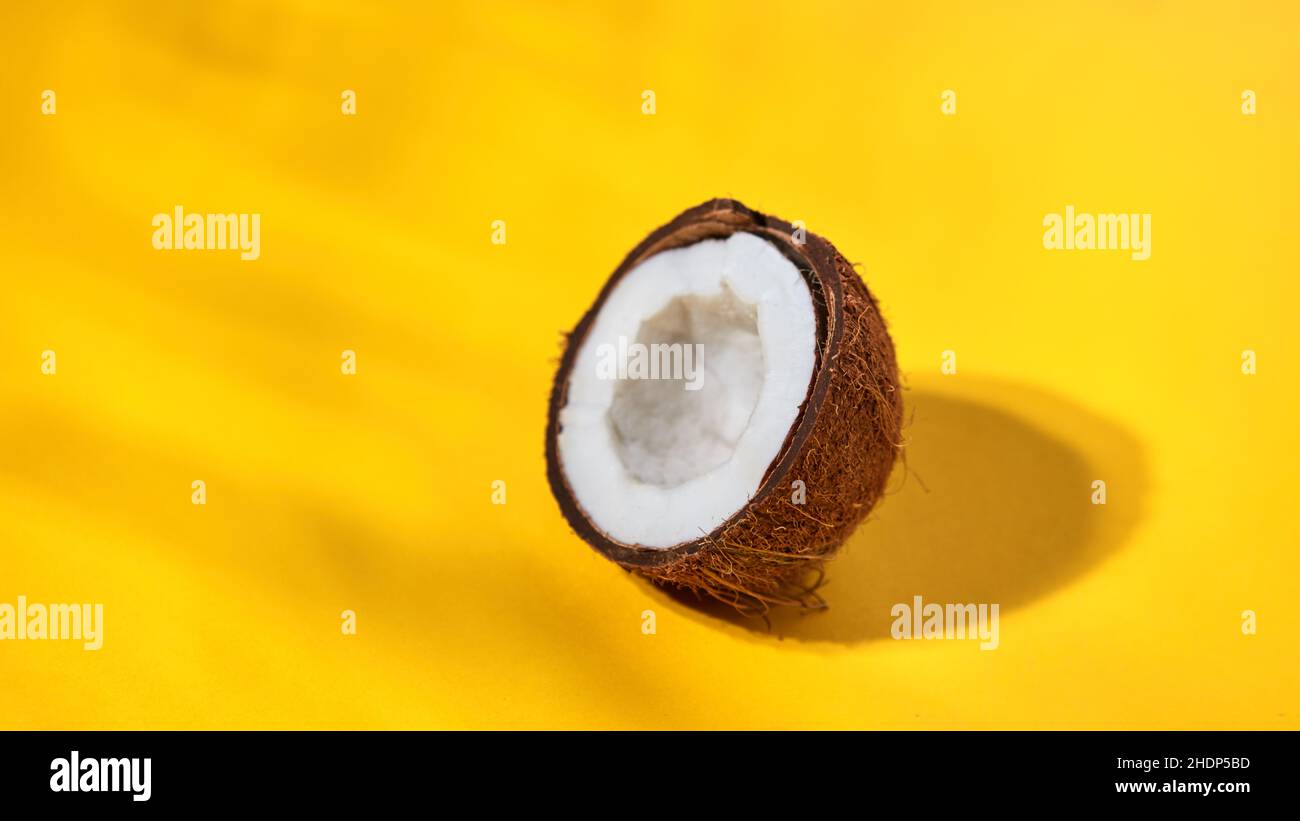 coconut, coconut half, coconuts, coconut halfs Stock Photo - Alamy