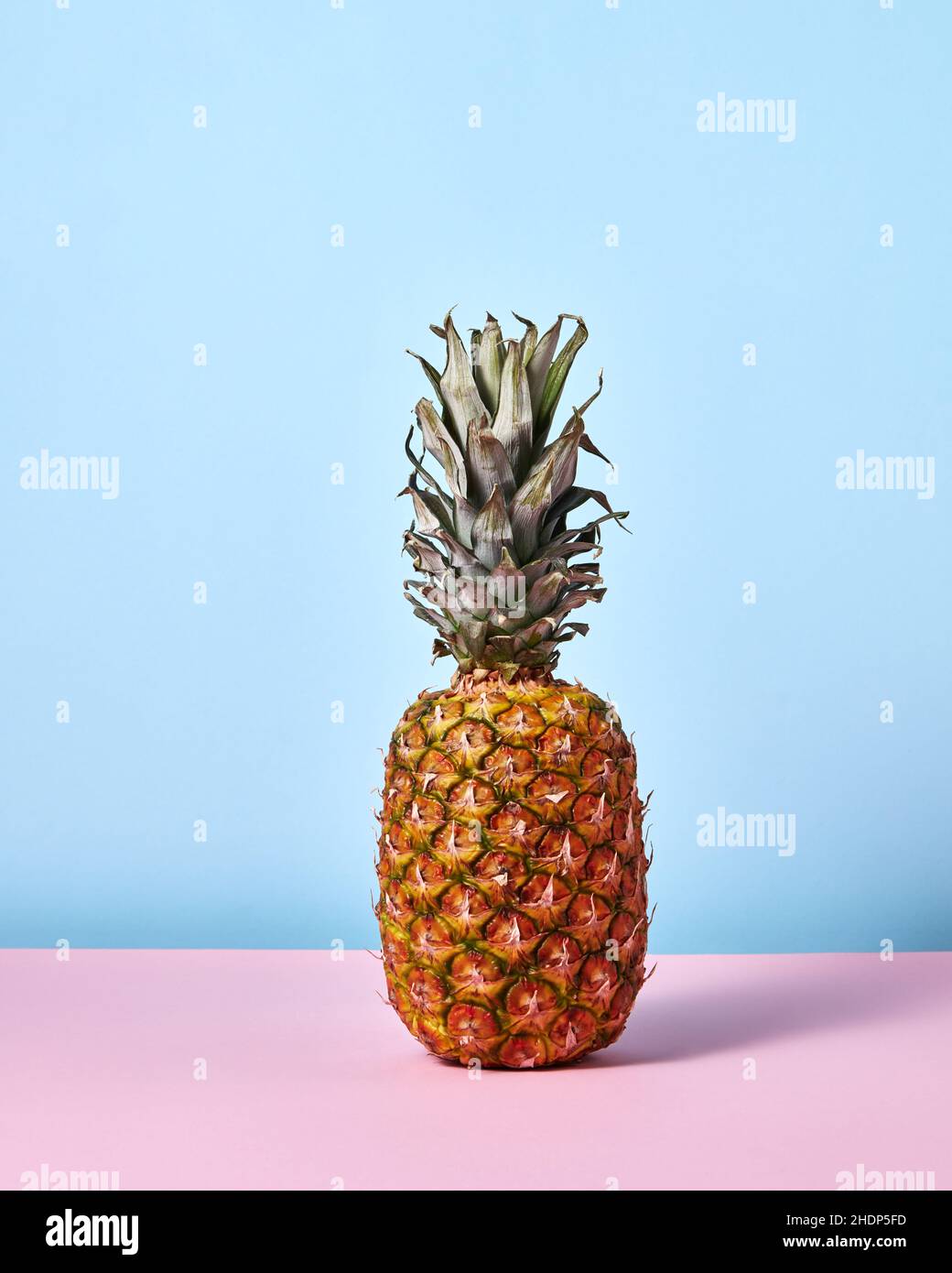 Pineapple shapes hi-res stock photography and images - Alamy