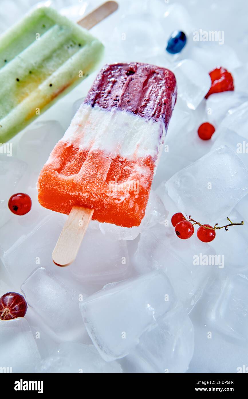 Popsicle ice cream summer hi-res stock photography and images - Alamy
