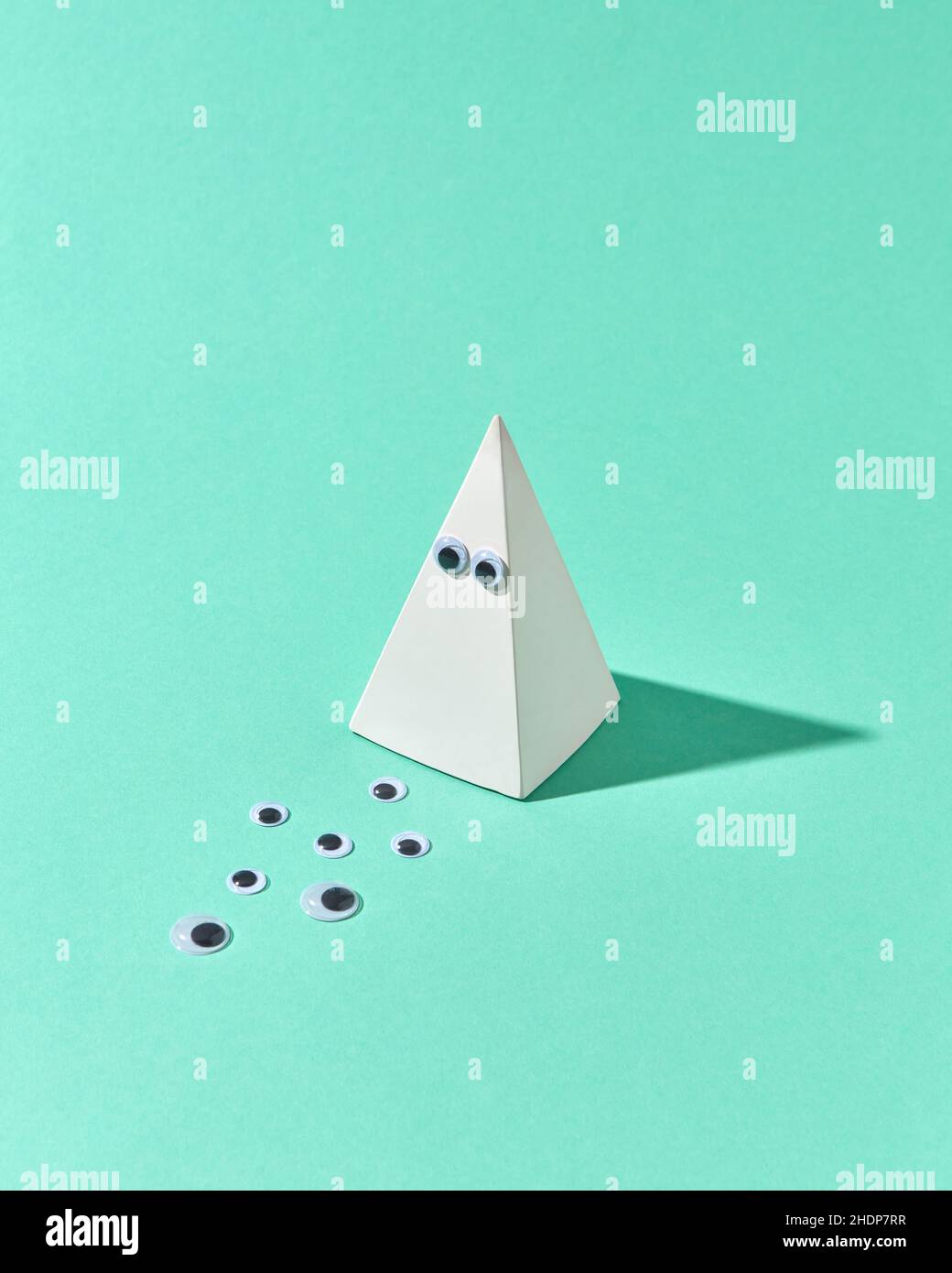 pyramid shape, pyramid shapes Stock Photo - Alamy