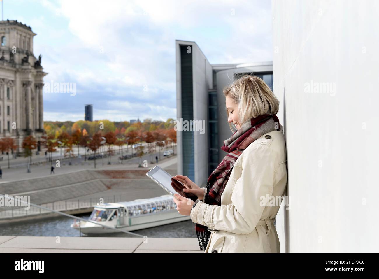 sightseeing, tablet, tourist, tablets, tourists Stock Photo - Alamy