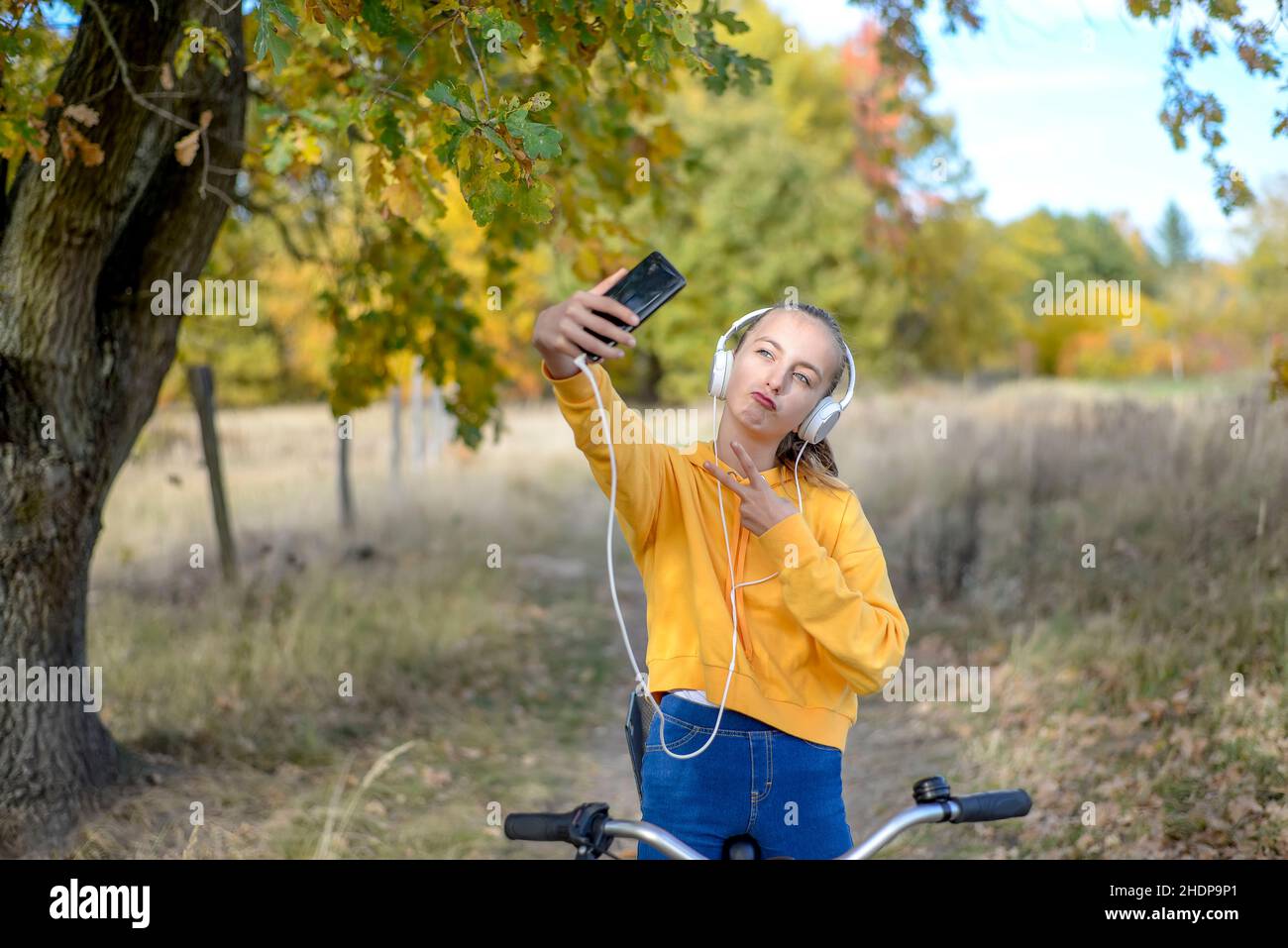 cool, cyclist, selfie, cools, cyclists Stock Photo - Alamy