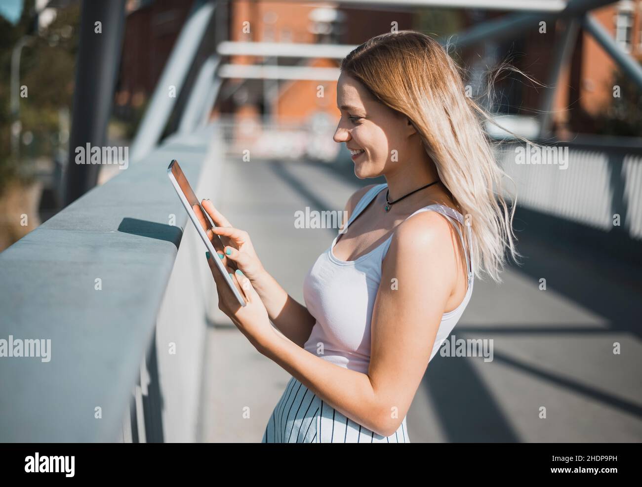 on the move, online, tablet-pc, on the moves, onlines, ipad, tablet pc ...