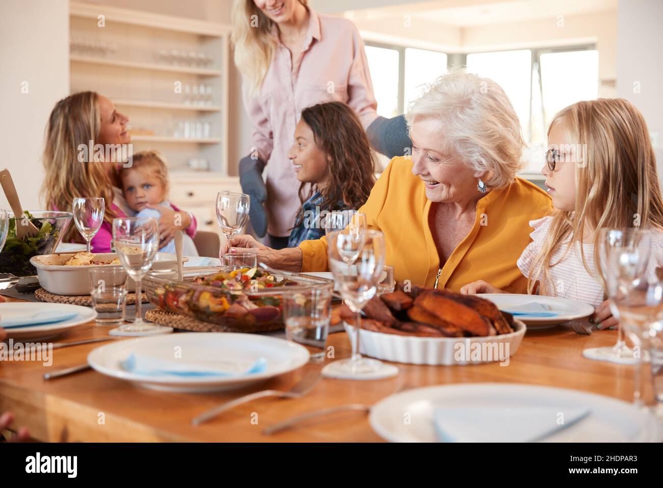 happy, family, dining table, family reunion, happies, families, dining ...