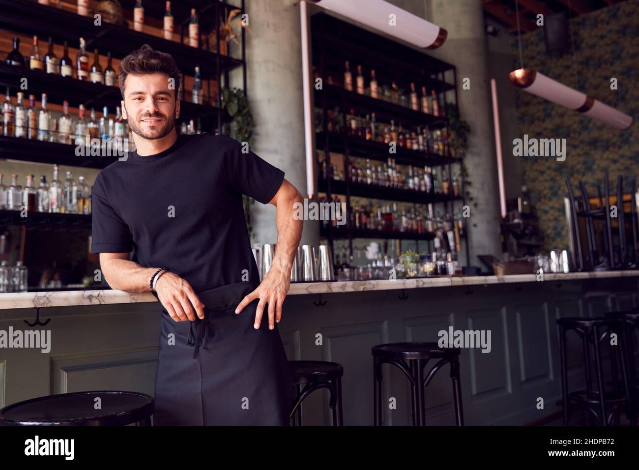 Wait staffs hi-res stock photography and images - Alamy