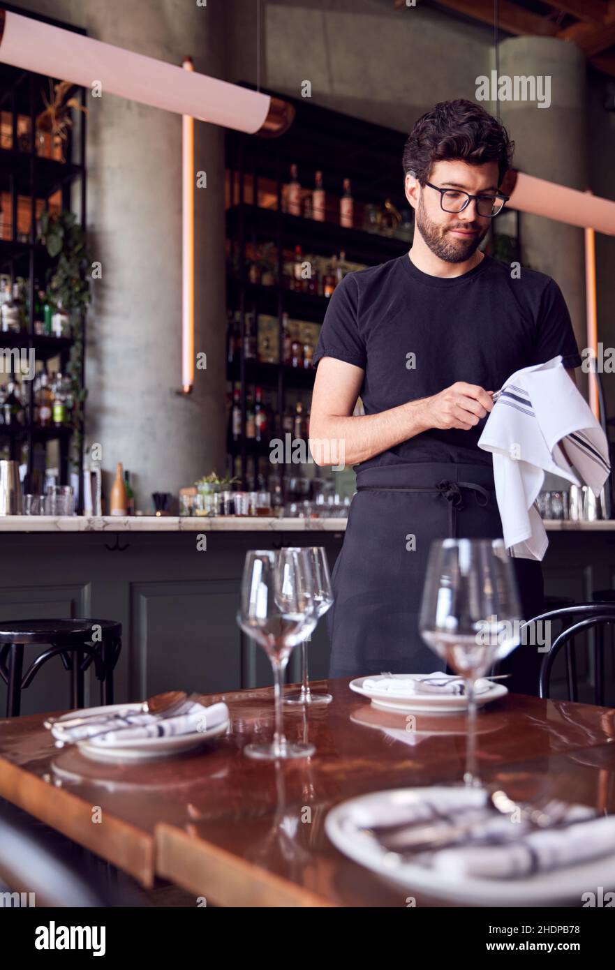 restaurant, waiter, polishing, restaurants, waiters Stock Photo - Alamy