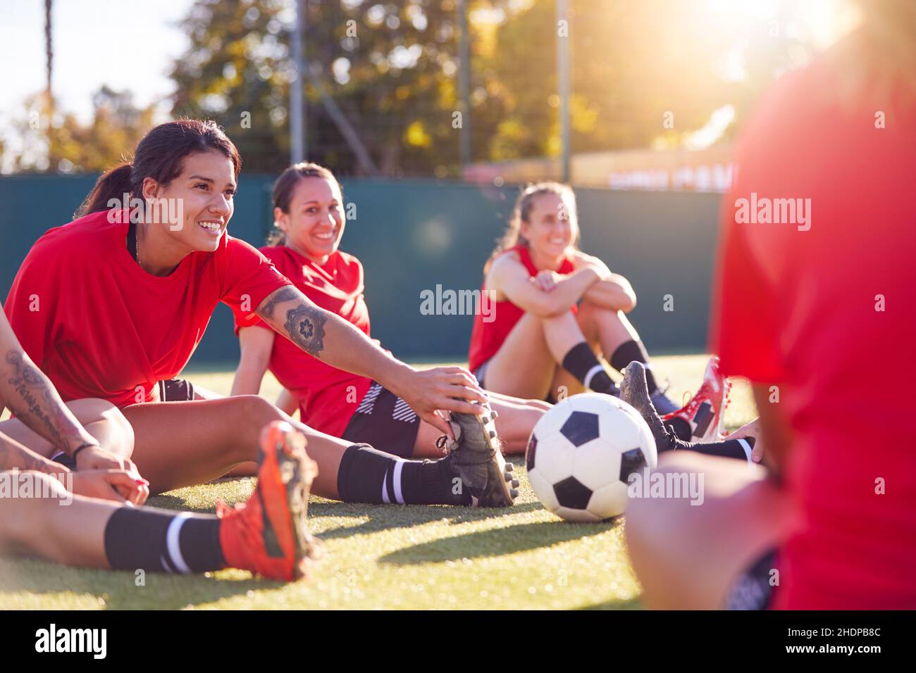 Girl stretch soccer hi-res stock photography and images - Alamy