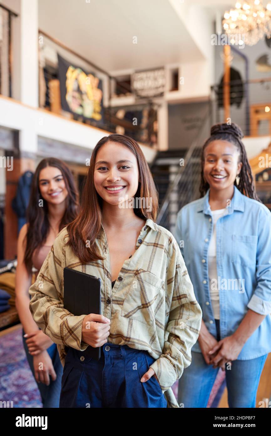 Staff retail stores hi-res stock photography and images - Alamy