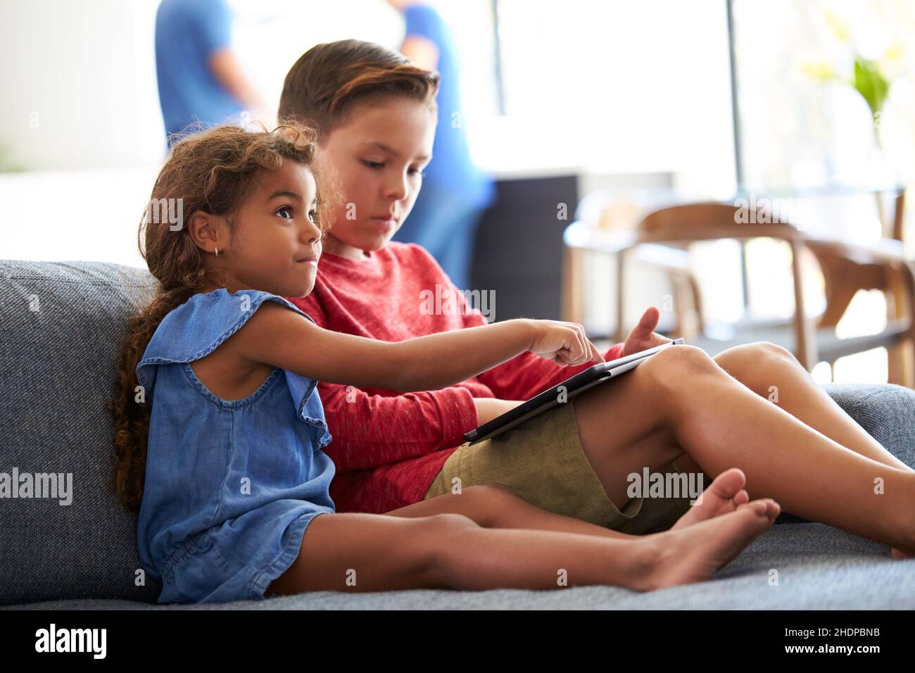 People video games ipad hi-res stock photography and images - Alamy