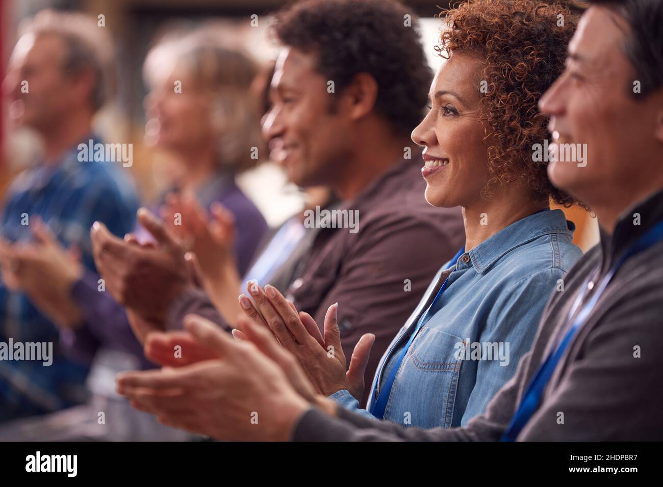 Clapping middle aged man applauding hi-res stock photography and images ...