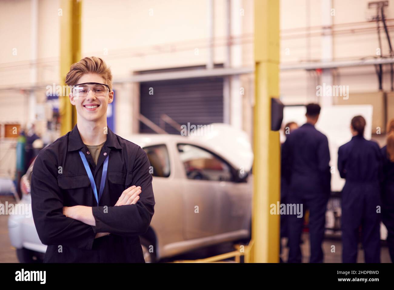 trainee, mechanician, trainees, mechanicians Stock Photo - Alamy