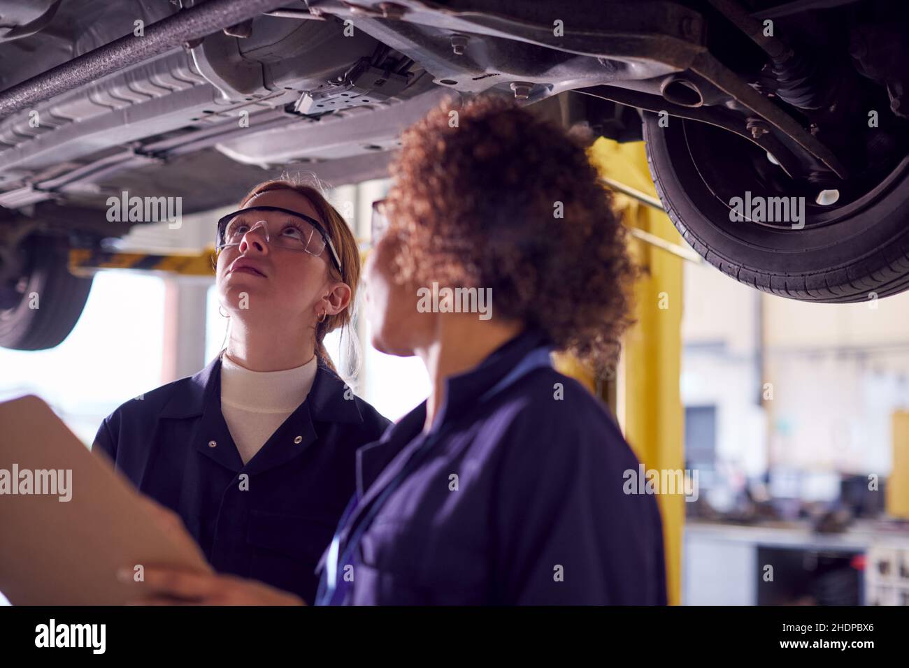 Mechatronics apprentice hi-res stock photography and images - Alamy