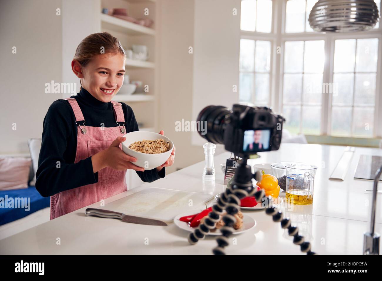 girl, home, filming, influencer, girls, homes Stock Photo - Alamy