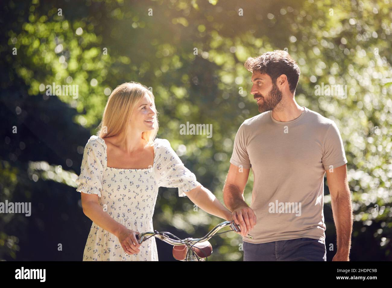 couple, walk, amuse, pairs, walks, amuses Stock Photo - Alamy