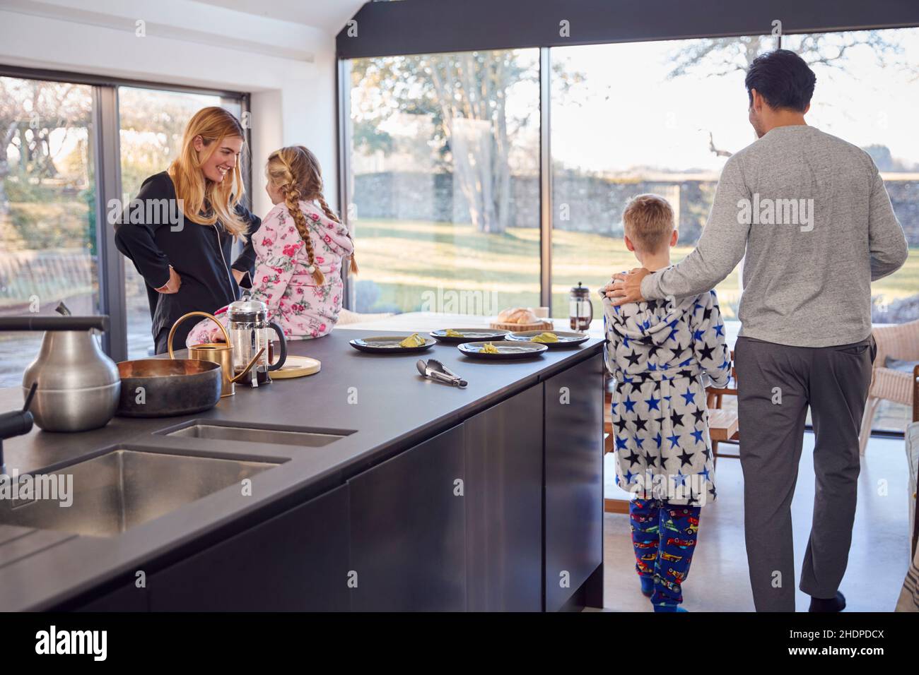 breakfast, family, morning, breakfasts, families Stock Photo - Alamy