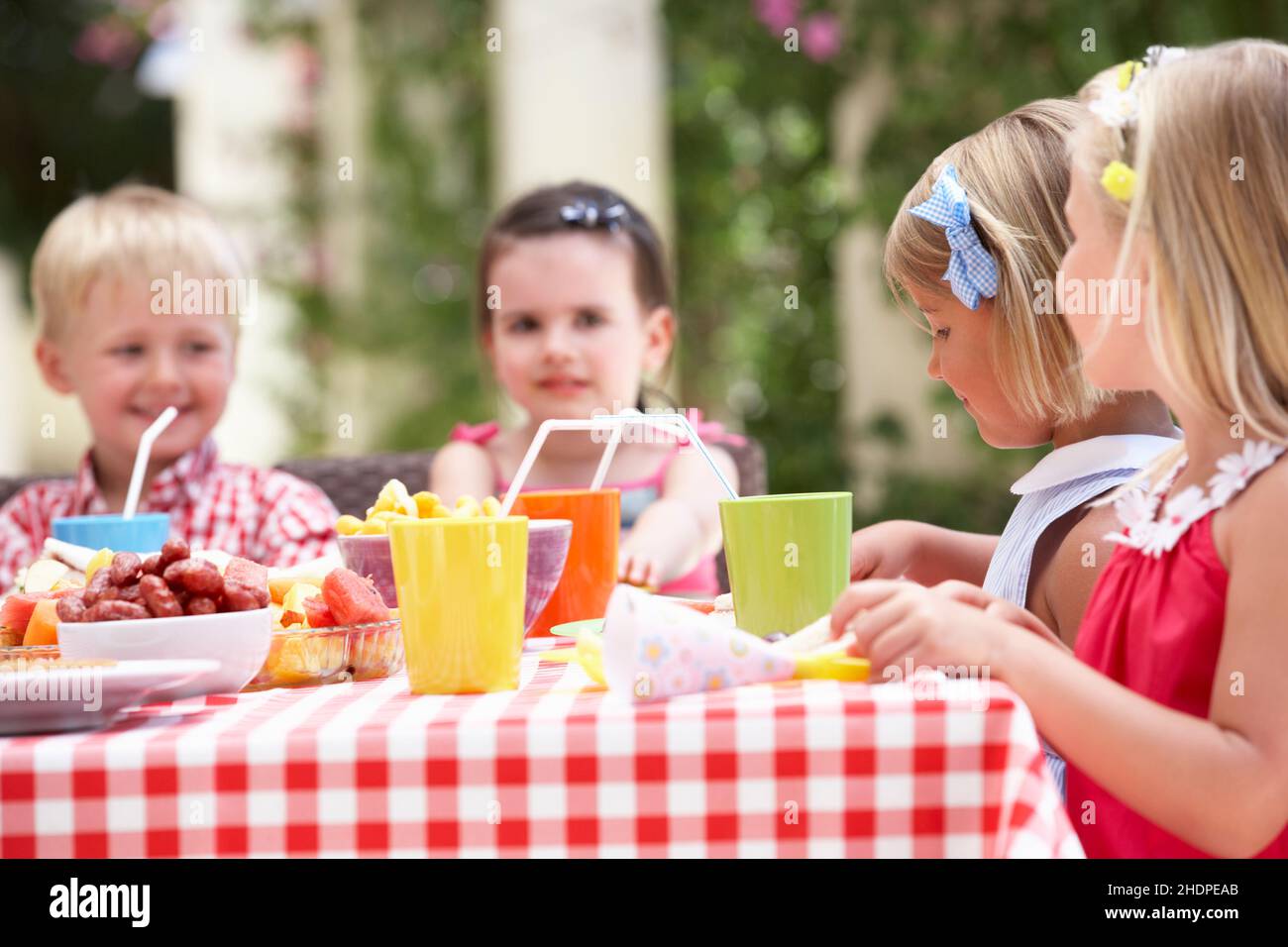 Female kids children tables hi-res stock photography and images - Alamy