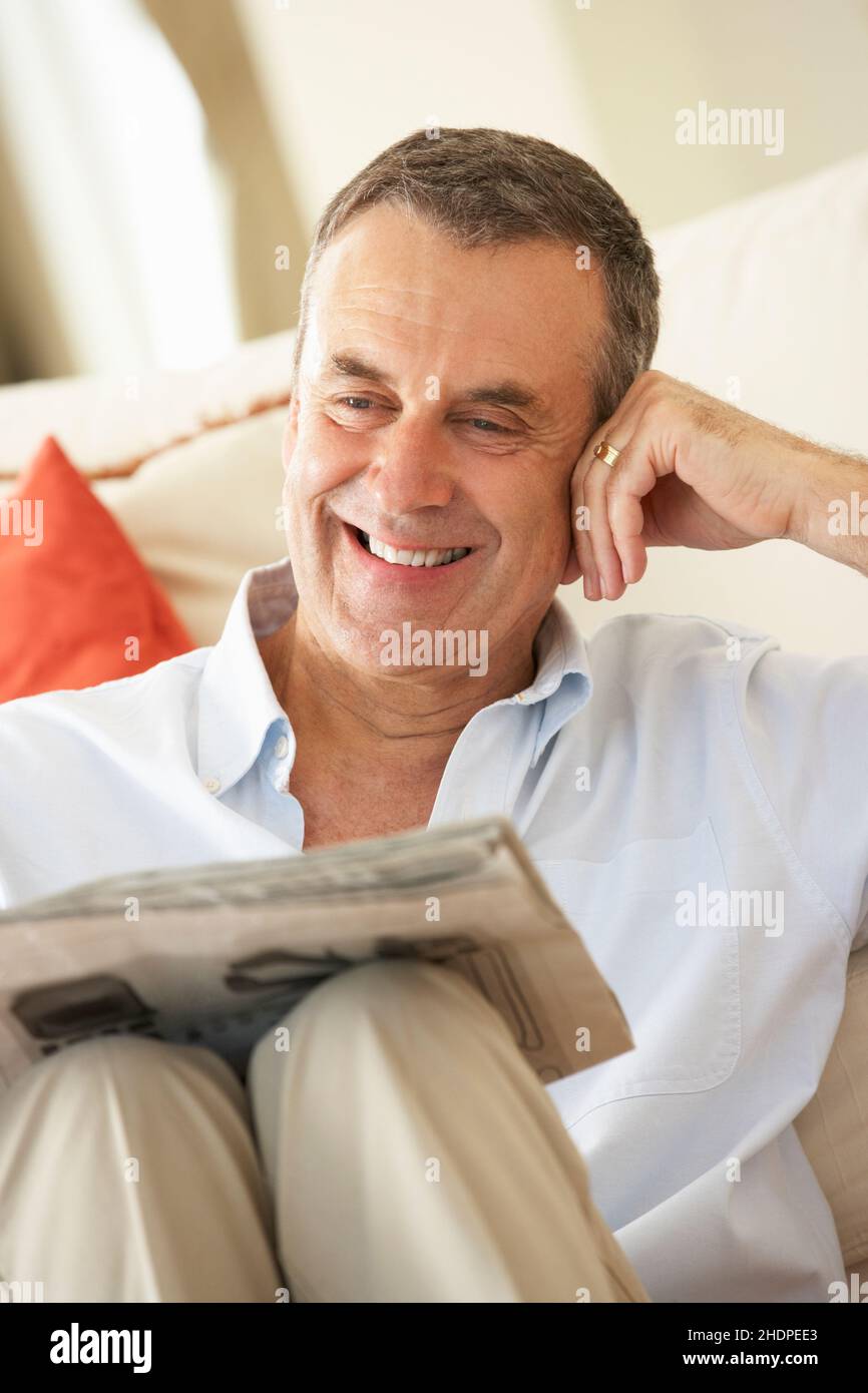 Man men male reading hi-res stock photography and images - Alamy