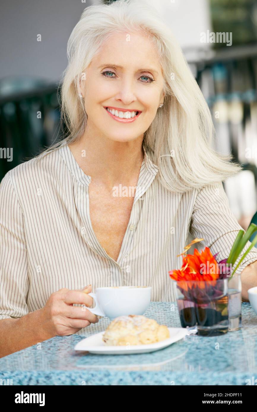 senior, cafe, elderly, old, seniors, cafes Stock Photo - Alamy