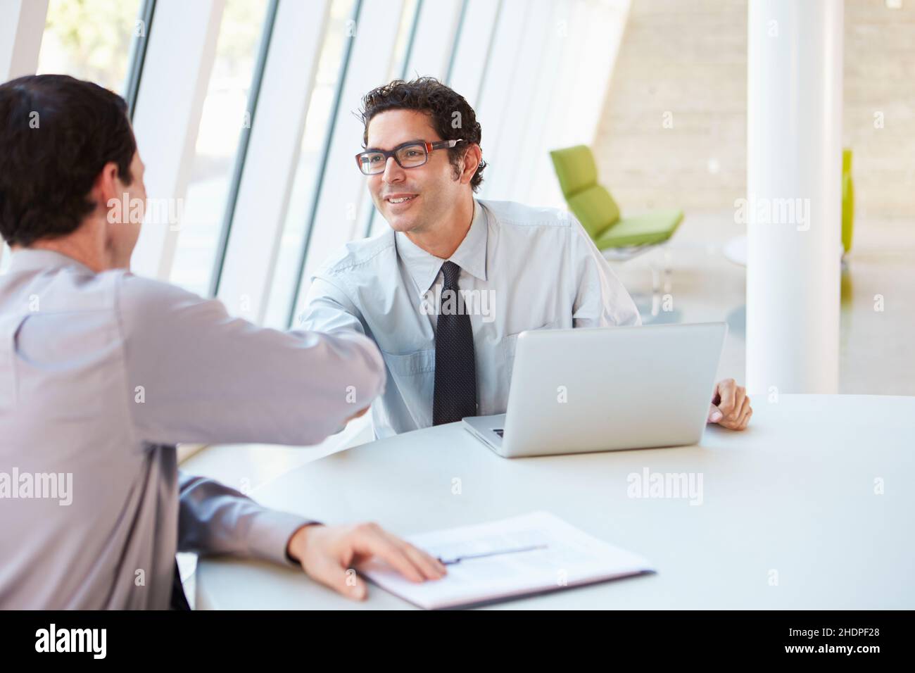 Contracts and agreements hi-res stock photography and images - Alamy