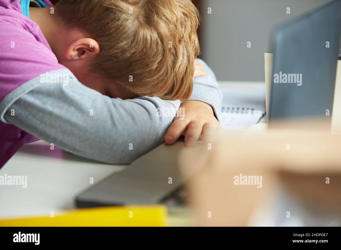 boy, tired, exhausted, boys, tireds, exhausteds Stock Photo - Alamy
