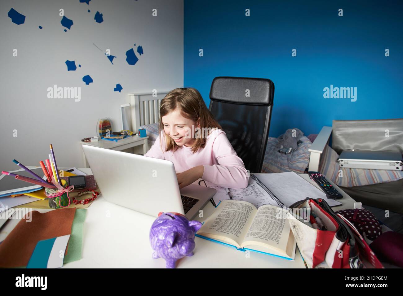 girl, learning, homework, girls, homeworks Stock Photo - Alamy