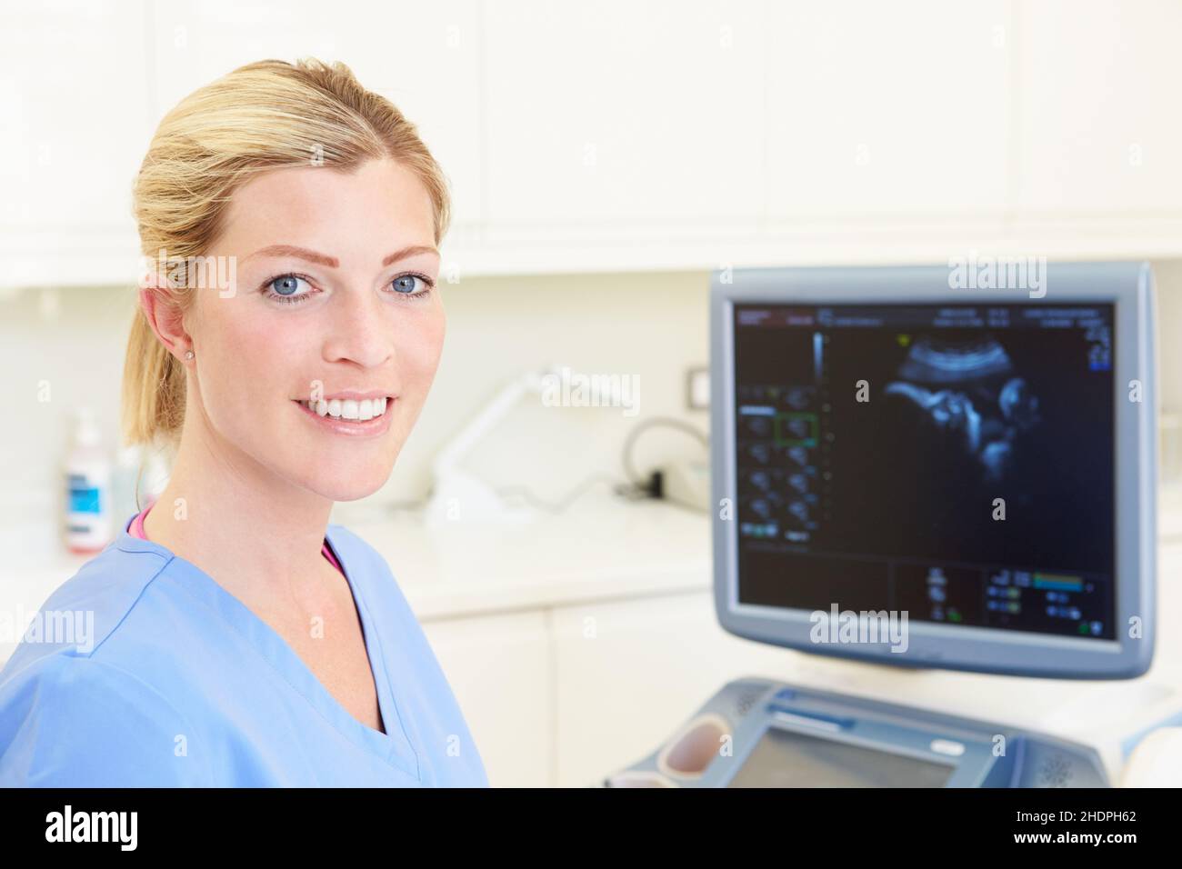 ultrasound, doctor, gynecologist, ultrasounds, doctors Stock Photo - Alamy