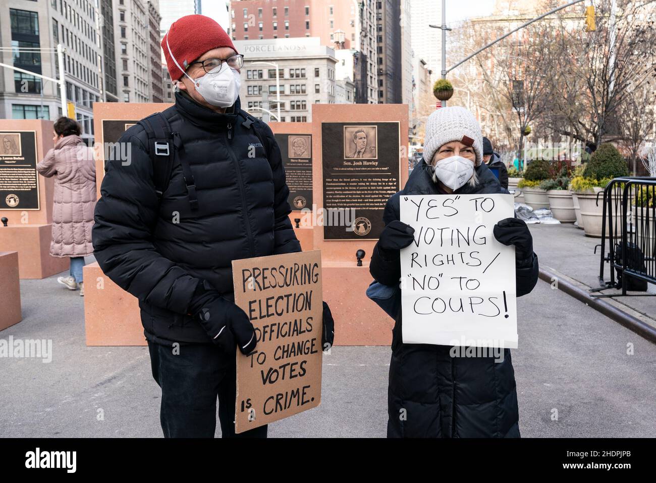 New York, NY - January 6, 2022: The Daily Show Monuments for Heroes of ...