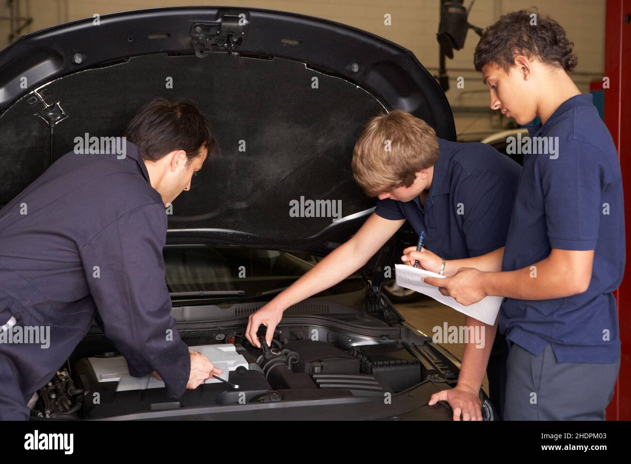 Mechanics persons hi-res stock photography and images - Alamy