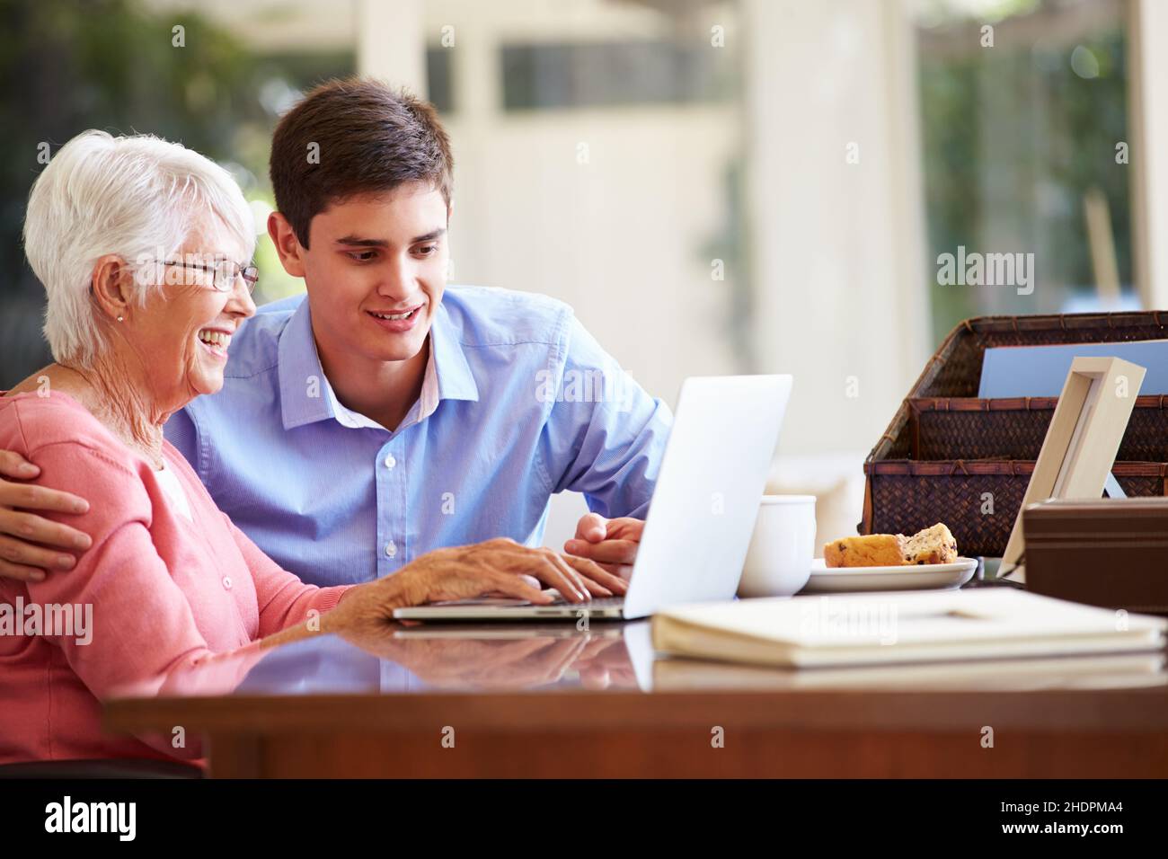 grandson, teenager, senior, laptop, explaining, grandsons, teen ...